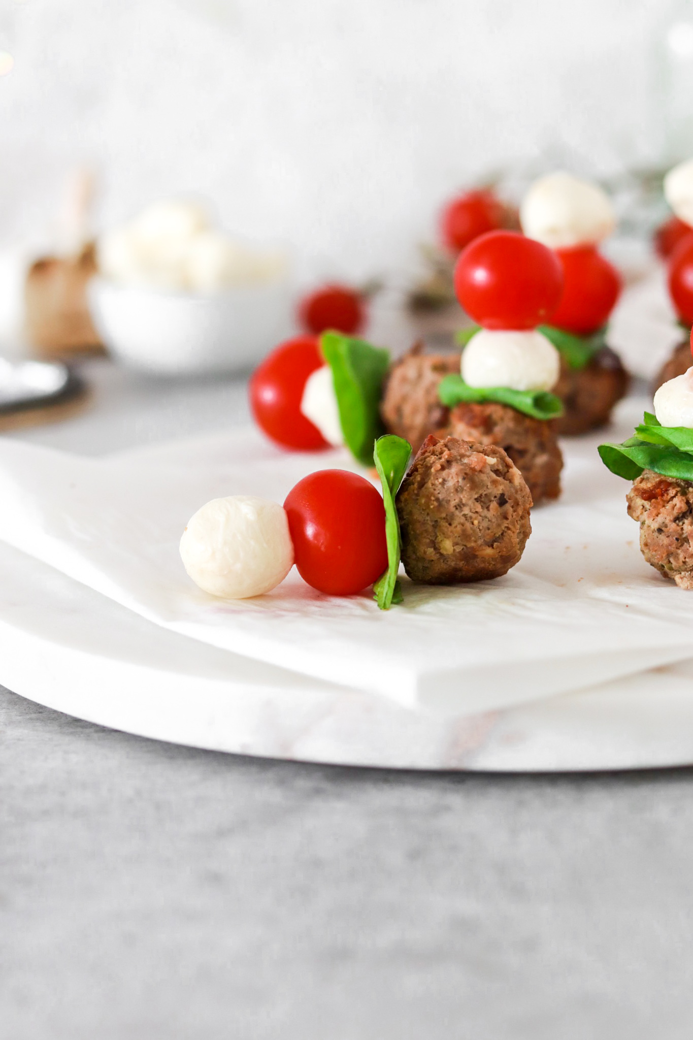Mini Meatball, Mozzarella & Tomato Bites (Gluten & Low Carb) - Foodfuelness