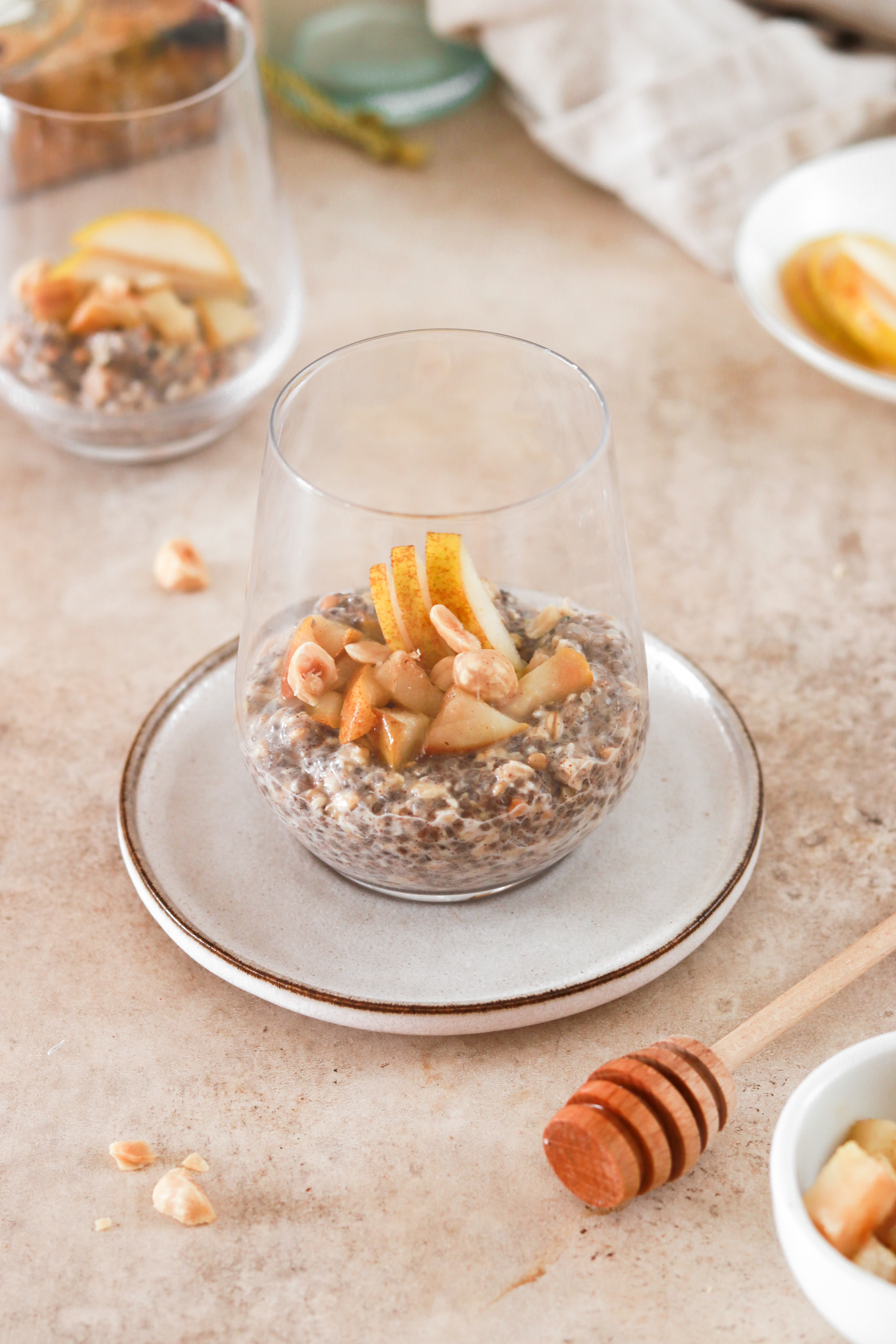 Spiced Pear and Ginger Chia Pudding Jars | Savory Touch